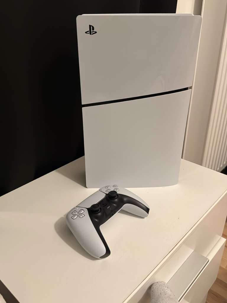 Playstation 5 Slim Digital - Top Zustand - Inkl. Controller! (Neu ...