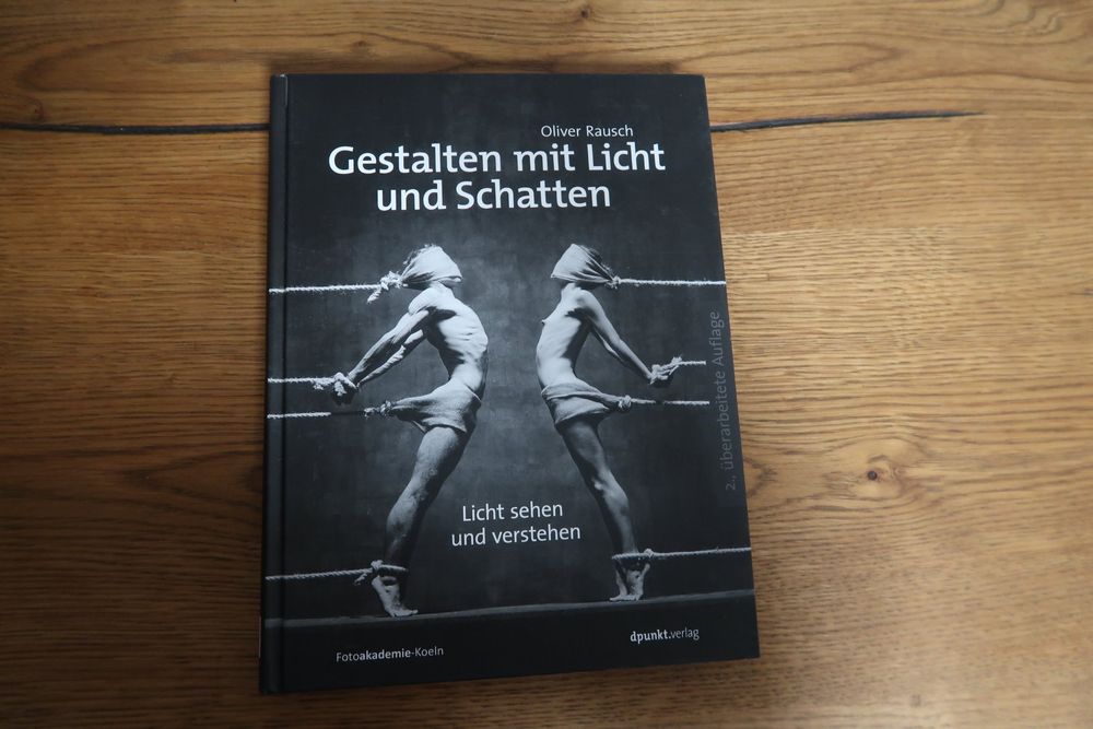 Buch: Gestalten mit Licht und Schatten von Oliver Rausch (Gebraucht) in Uznach für CHF 10 – mit ...