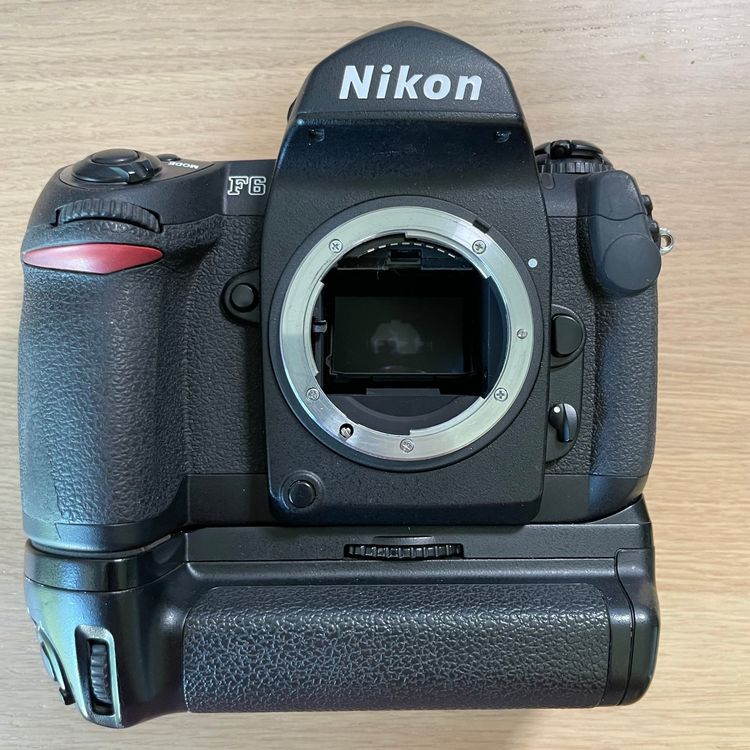 Nikon F6 (Gebraucht) in Zürich für CHF 454.55 – mit Lieferung auf ...