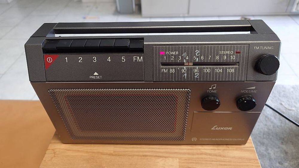 Vintage Transistor-Radio Luxor 9151 (1985) (Gebraucht) in Pfaffnau für ...