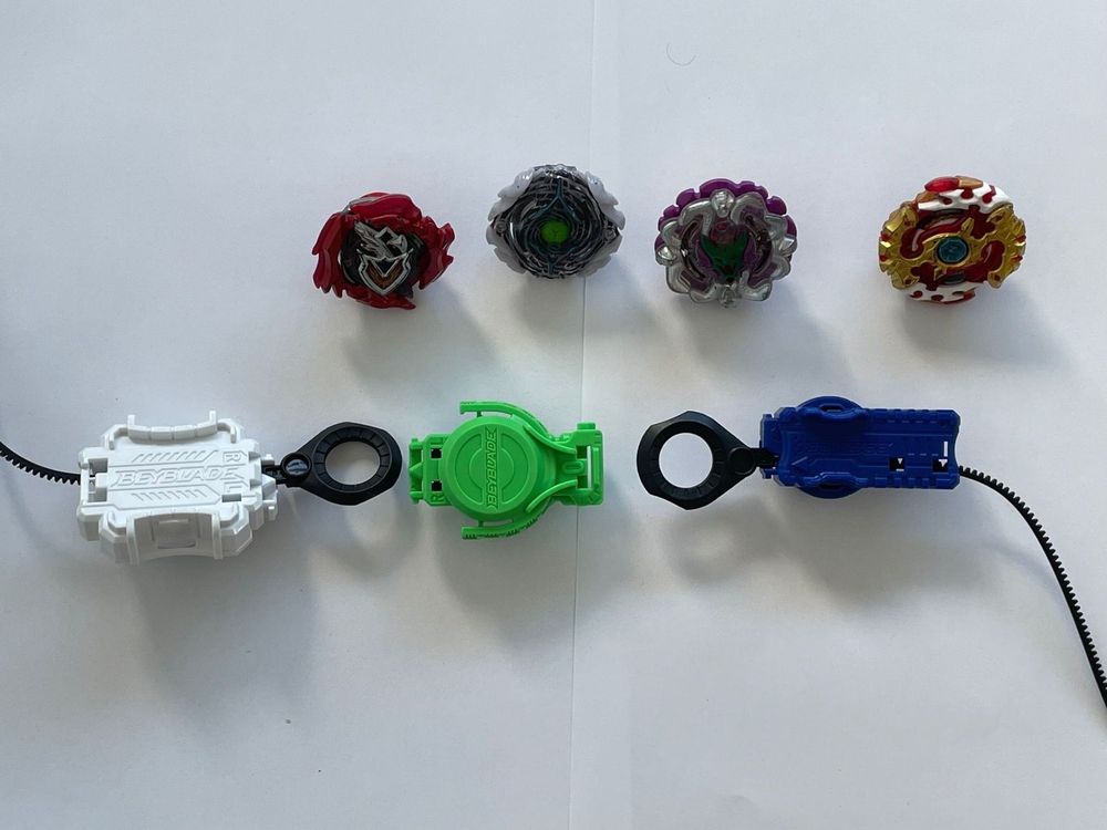 4 Beyblades mit 3 Starter/Ripper (Gebraucht) in Wilen b. Wollerau für ...