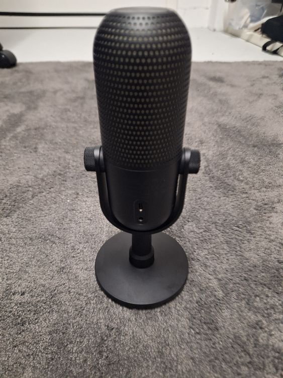 Razer Seiren V3 chroma Mikrofon (Gebraucht) in Neuheim für CHF 50 – mit ...