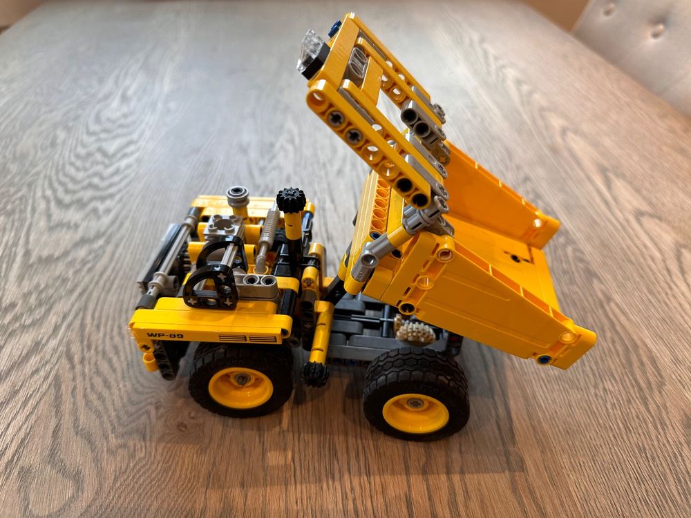 Lego Technic Muldenkipper 42035 (Gebraucht) in Eschen für CHF 21 – mit ...