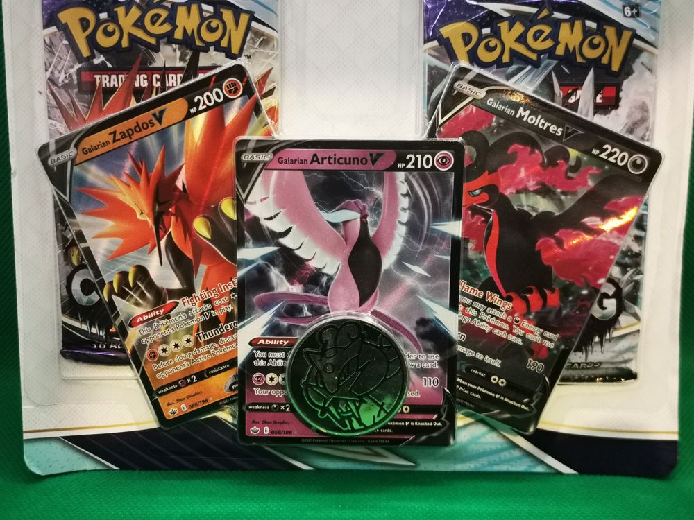 Pokemon Chilling Reign Error Legendary Bird 2x Booster Pack | Kaufen ...