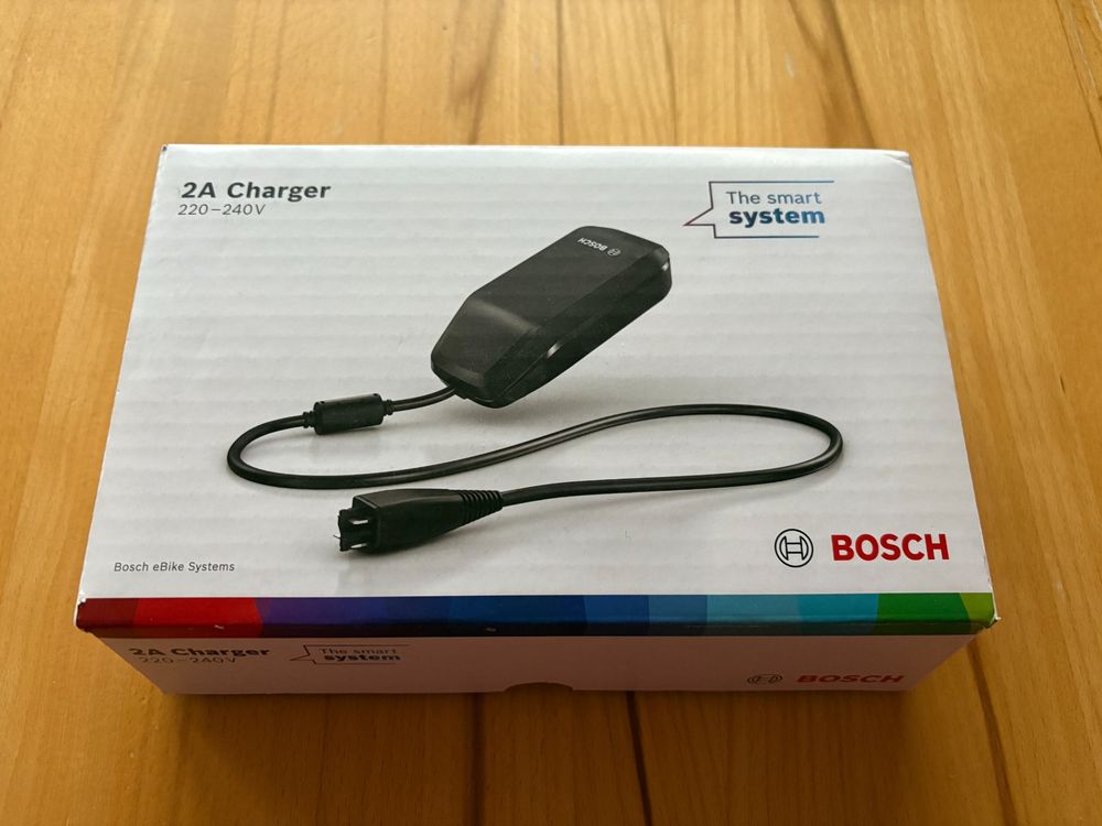 Neuwertiger Bosch 2A Charger, BPC3200 (Neu (gemäss Beschreibung)) in ...