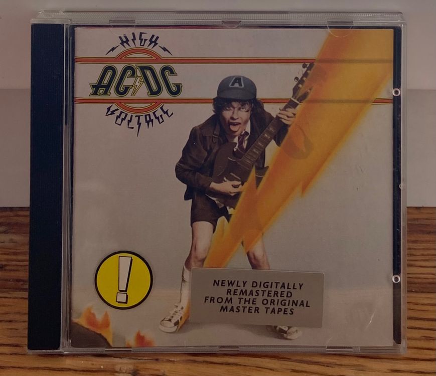 AC/DC • HIGH VOLTAGE • CD • AC / DC (Gebraucht) in Luzern für CHF 4.95 – mit Lieferung auf ...