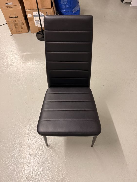 4 Schwarze Stühle mit hoher Lehne, Top Zustand! (Neu (gemäss ...