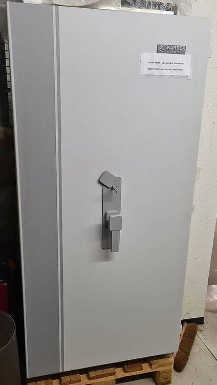 Kardex Citadel S 120 DIS Datensicherungs-/Feuerschutz-Tresor (Gebraucht) in Uerikon für CHF 6 ...