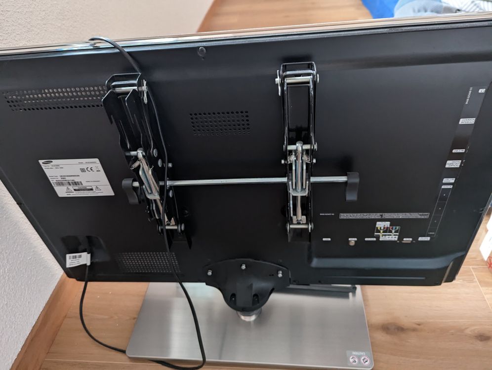 Samsung UE32C6000 inklusive HAMA Wandhalterung (Gebraucht) in St ...