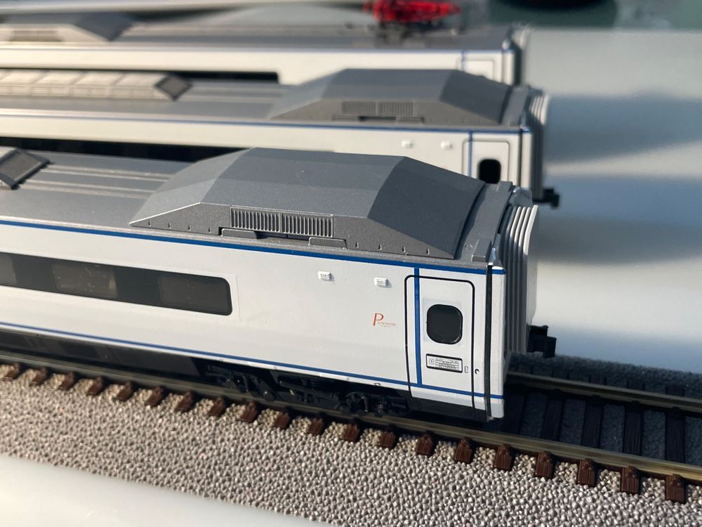 ALARIS Lokomotive und Wagen Set RENFE H0 (Lima) (Neu (gemäss ...