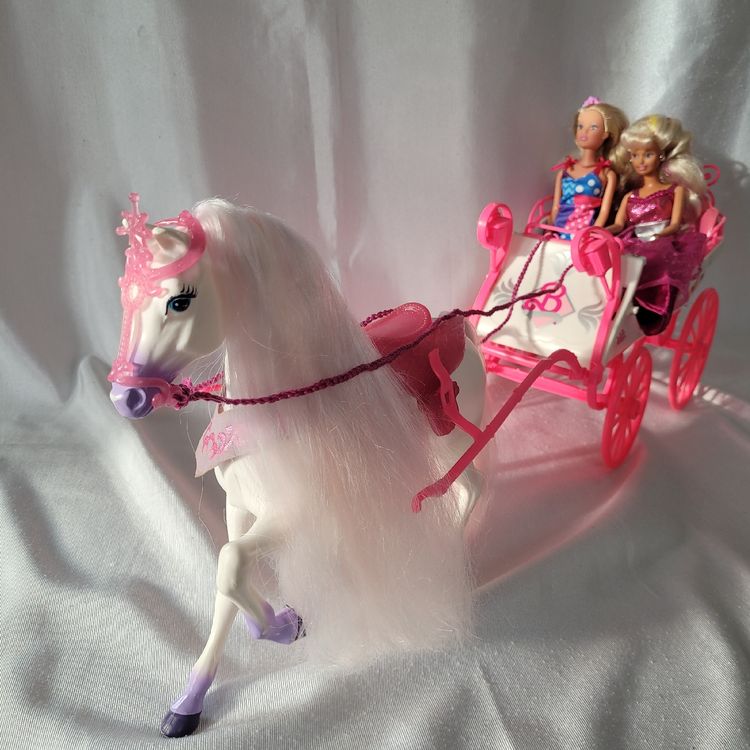 Luxus Barbie Kutsche Mit Pferd Bild