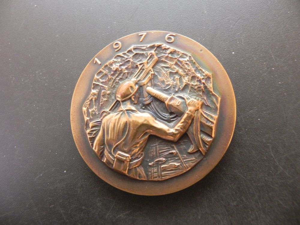 Medaille Gotthard Strassen Tunnel 1976 (Usato) a Biel/Bienne per CHF 4. ...