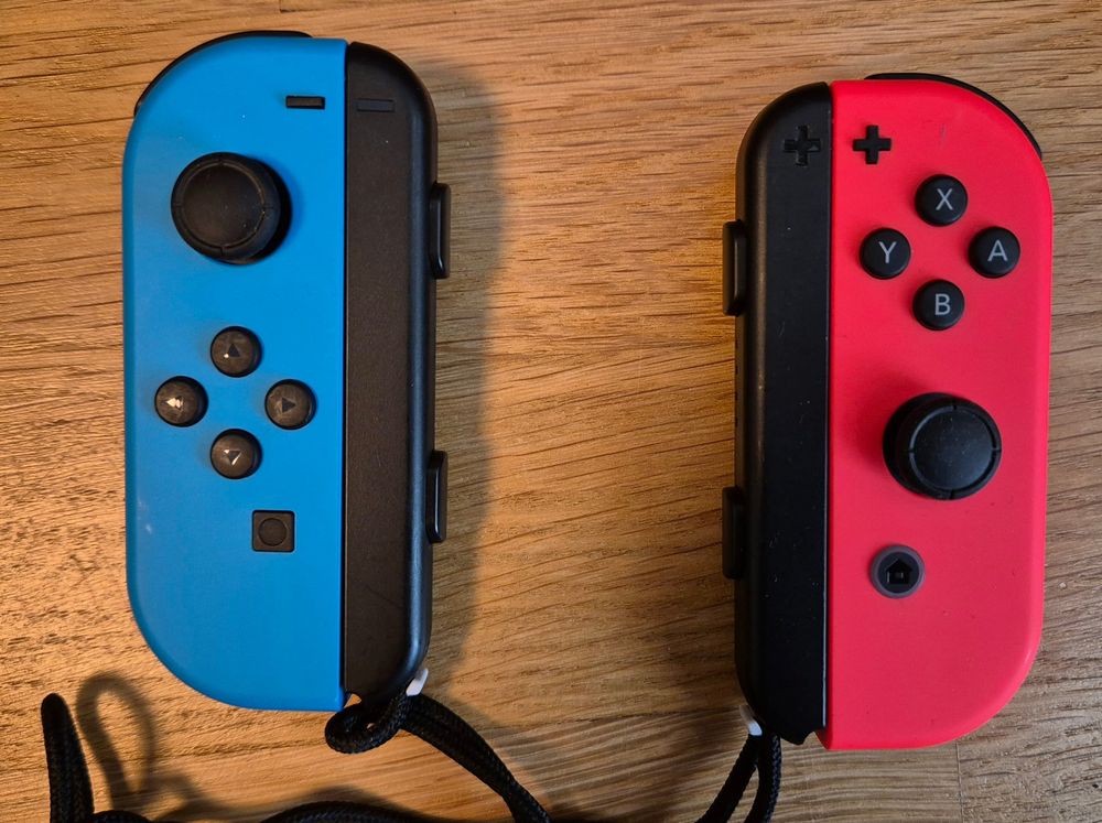 Nintendo Switch Joy-Con Set (Gebraucht) in Kehrsatz für CHF 35 – mit Lieferung auf Ricardo kaufen