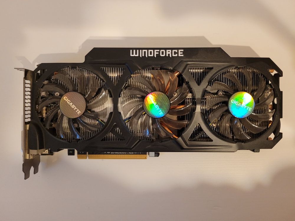 Gigabyte R9 290X GDDR5-4GB 2xDVI/HDMI/DP OC Graphics Card GV (Gebraucht ...