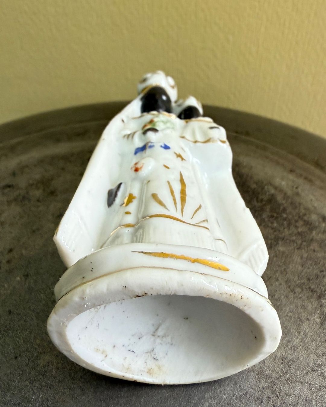 schwarze Madonna - eine kleine (13 cm) Porzellanfigur (Gebraucht) in ...