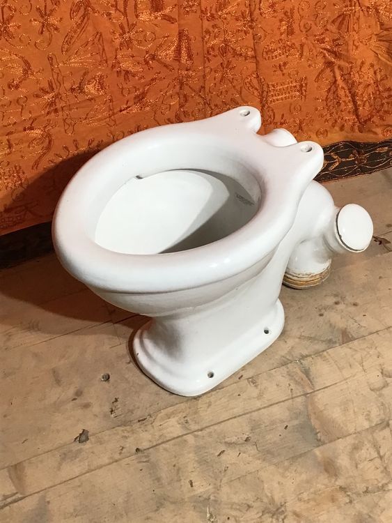 Antikes Klosett , WC , Toilette (Gebraucht) in Mitlödi für CHF 60 – nur ...