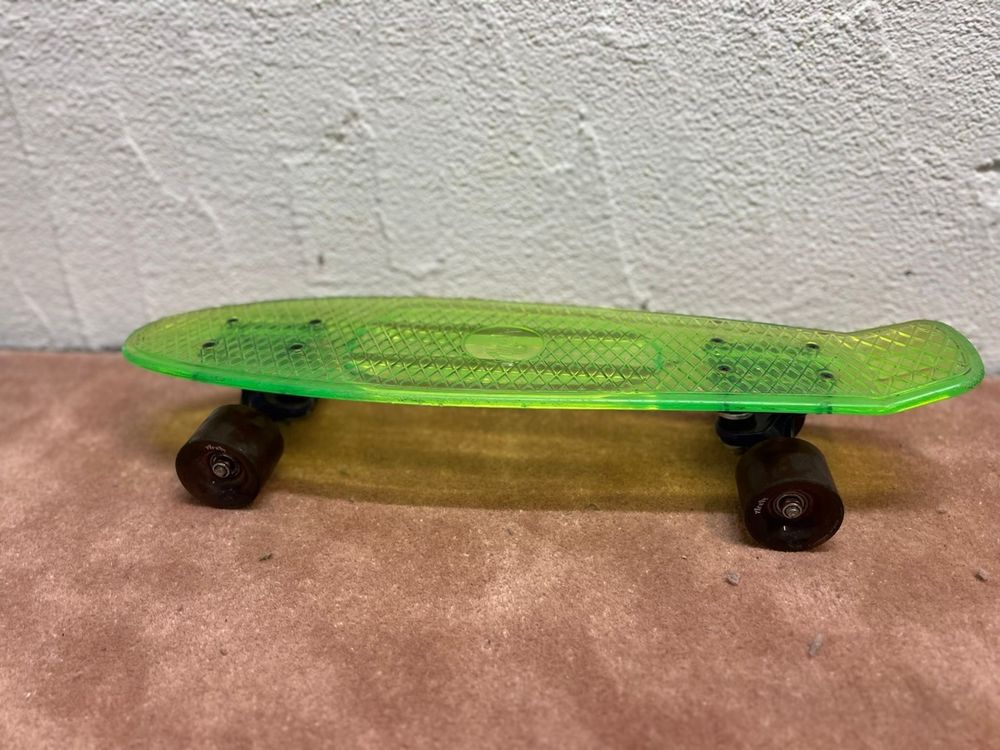 Skateboard/Pennyboard, transparent grün (Gebraucht) in Hinterkappelen ...