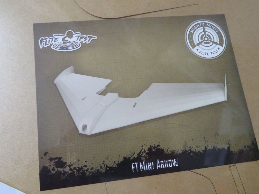 Flite Test Arrow Wing (Neu und originalverpackt) in Rüti für CHF 9 ...