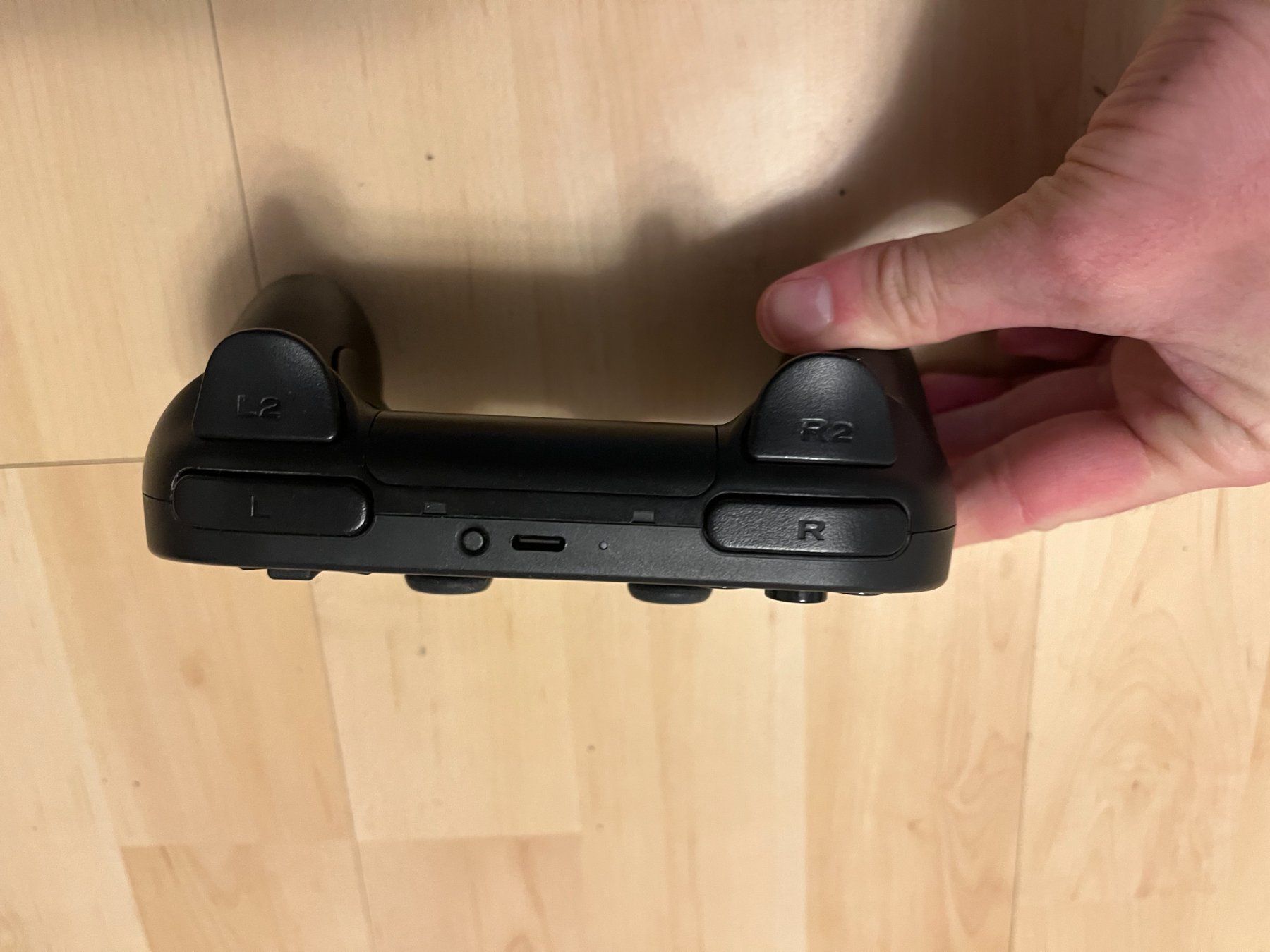 8bitdo Pro Controller (Gebraucht) in Thun für CHF 35 – mit Lieferung ...
