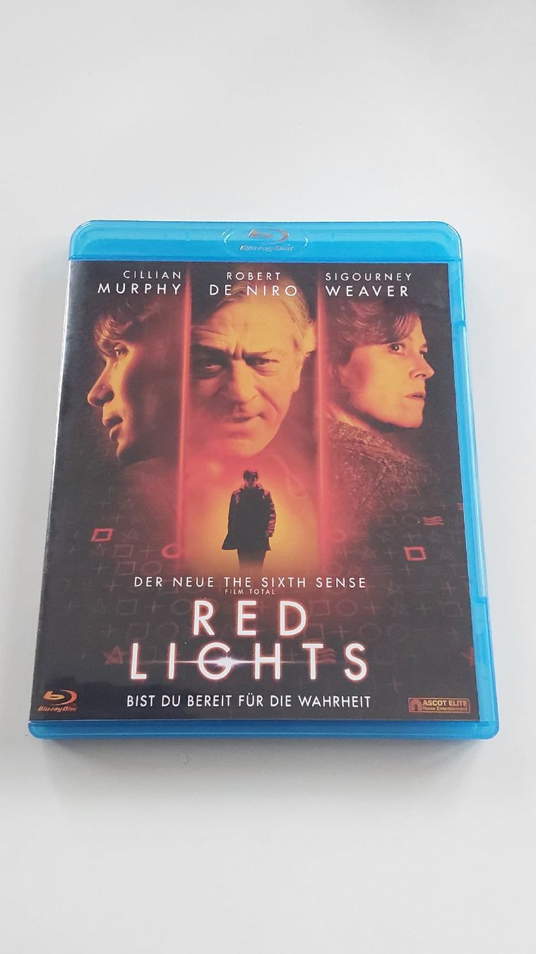 Red Lights - Blu-ray mit Top Besetzung - Jetzt sichern! (Gebraucht) in ...