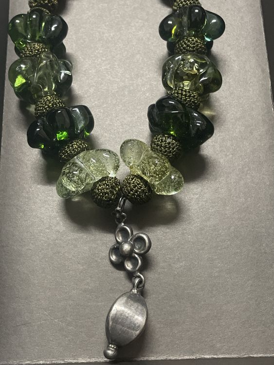 Joli collier fais à la main (D'occasion) à Montreux pour CHF 110 – avec ...