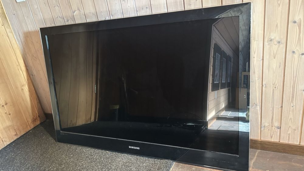 Samsung 52 Zoll TV (Gebraucht) in Sarnen für CHF 40 – nur Abholung auf ...