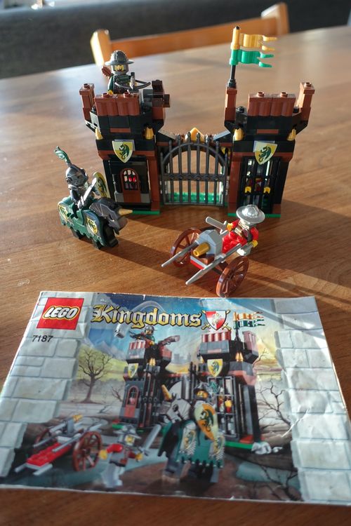 Lego Kingdoms 7187 Flucht aus dem Drachengefängnis komplett | Kaufen ...