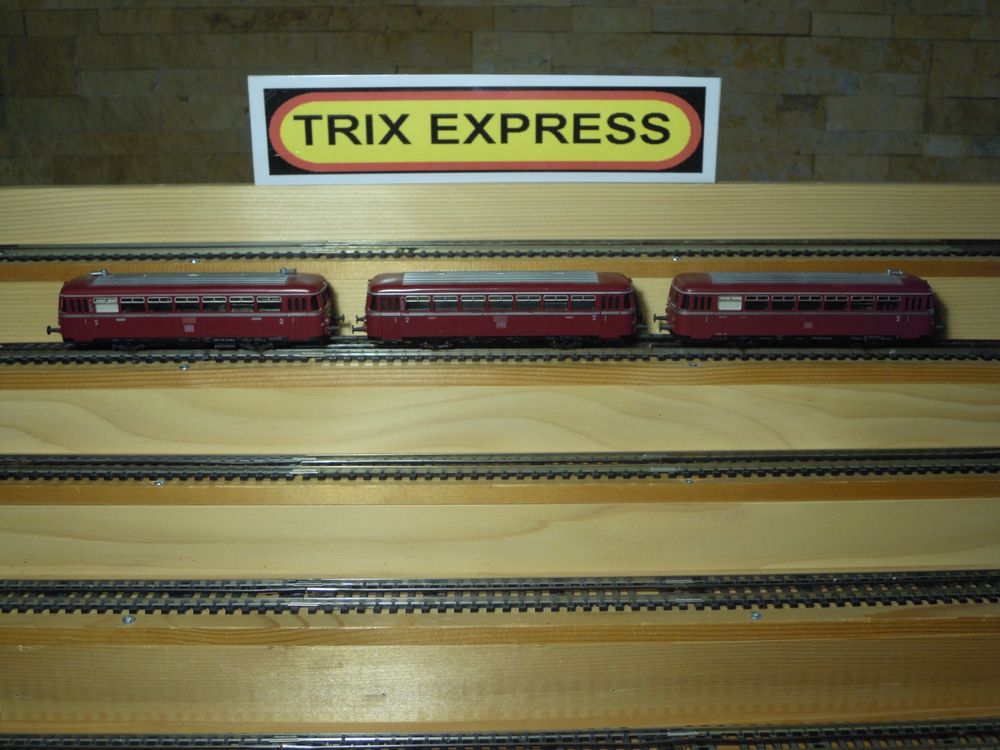 TRIX EXPRESS Triebwagenzug VT 98 + VB 98 TE 2290 TE 2289 rot | Kaufen auf Ricardo
