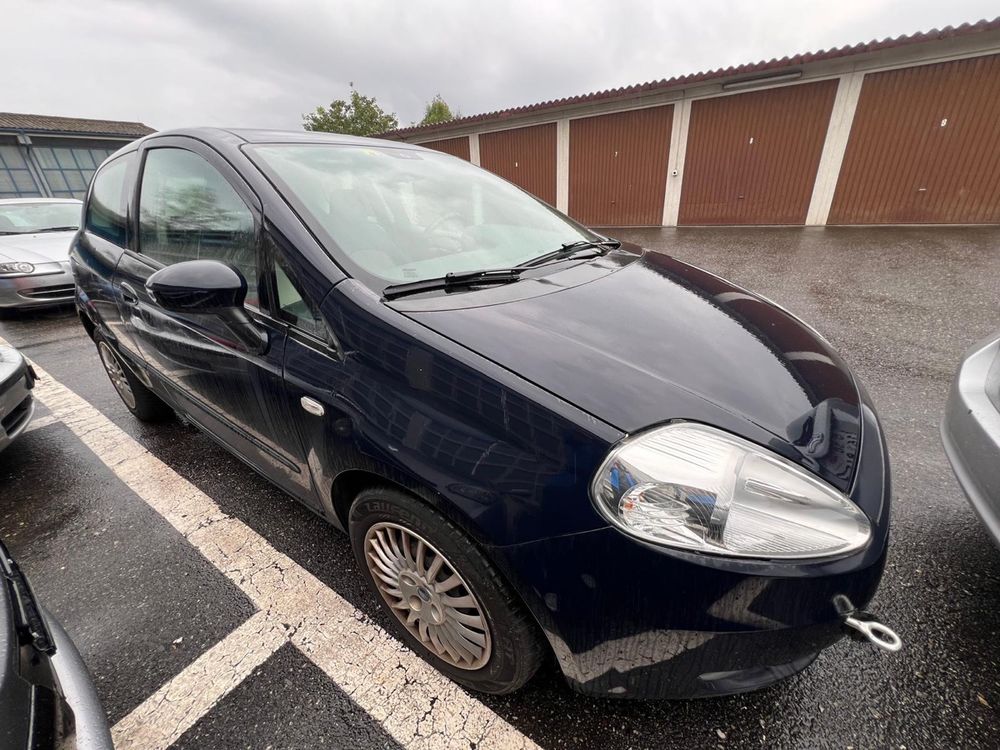 FIAT Punto 1.9 8VJTDPF (D'occasion) à Biel/Bienne pour CHF 261 ...