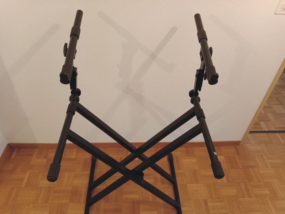 Quick Stand Keyboard Stand für 2 Keyboards (Gebraucht) in Bauma für CHF ...