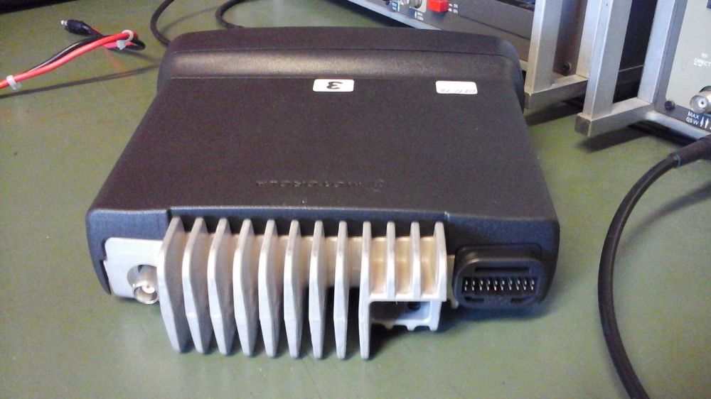 Motorola GM380 VHF Mobilfunkgerät Nr. 3 (Gebraucht) in Farnern für CHF ...