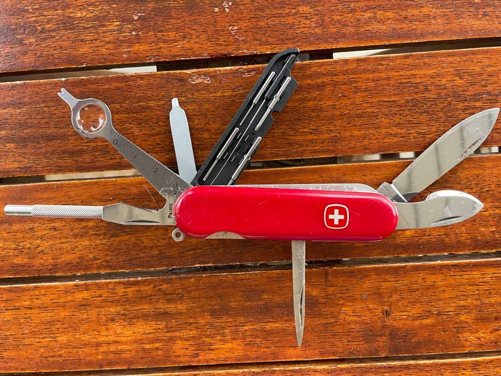 Wenger Bergeon Minathor Uhrmachermesser / couteau horloger (Gebraucht) in für CHF 204 – mit ...