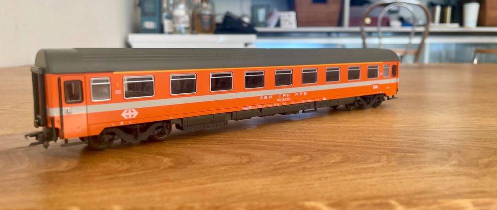 Roco SBB D-Zugwagen orange 1. Kl., Art. 4236D, H0 AC, OVP (Gebraucht ...