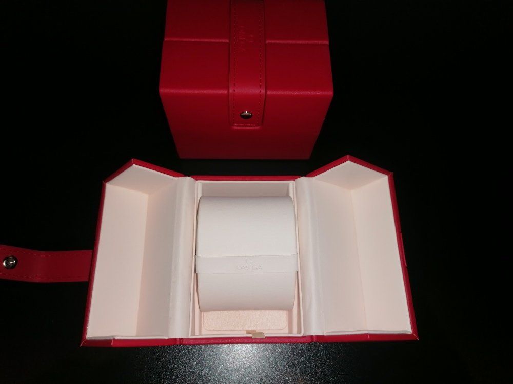 BOX OMEGA | Kaufen auf Ricardo