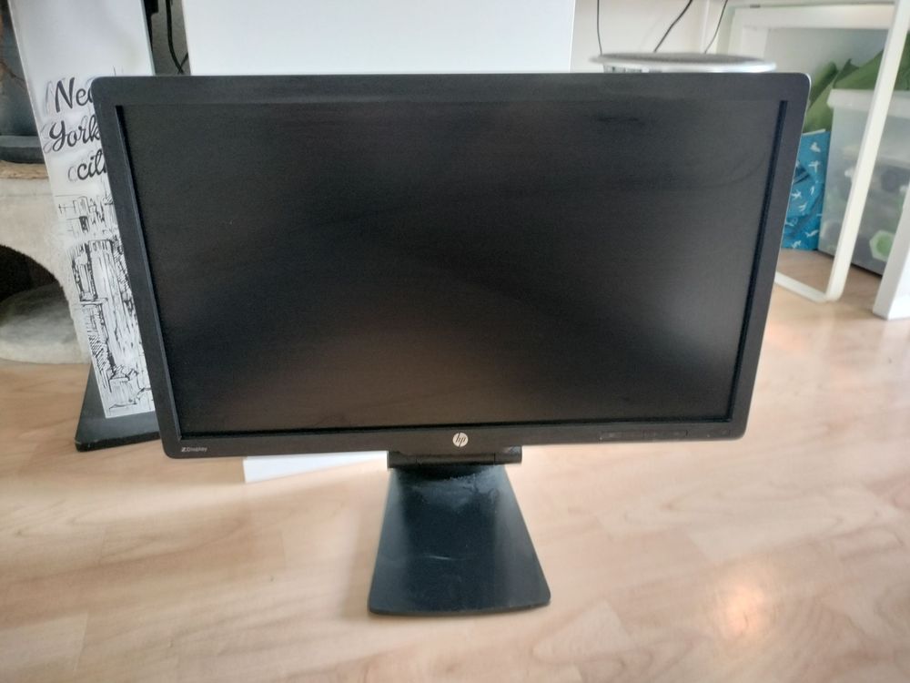 HP Z Display Z22i 22-Zoll Full HD Monitor - Top Zu (Gebraucht) in ...