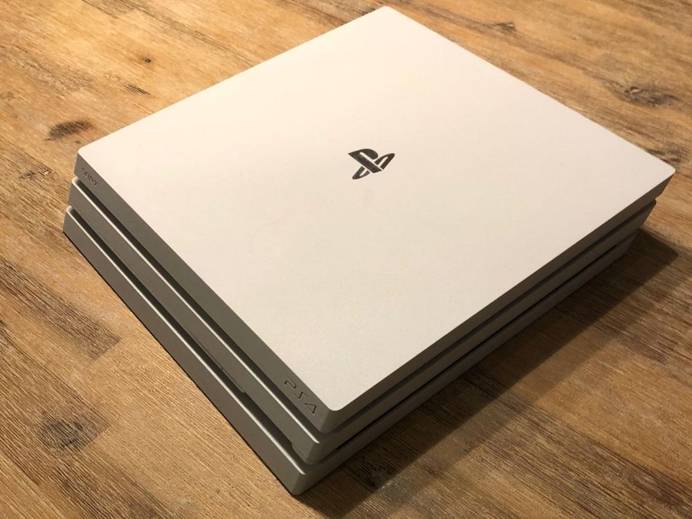 PS4 Pro White Edition (Gebraucht) in Dättwil AG für CHF 176 – mit ...