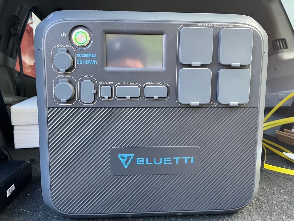 Bluetti AC200 Max Powerstation (Neu und originalverpackt) in ...