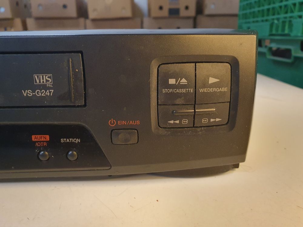 AKAI VHS Player VS-G247 (Gebraucht) in Zürich für CHF 23 – nur Abholung ...
