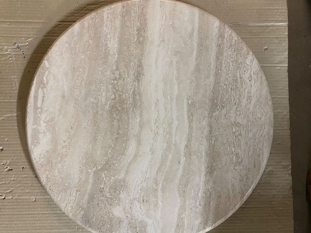 Trois tables basses rondes en travertin (Gebraucht) in Neuchâtel für ...