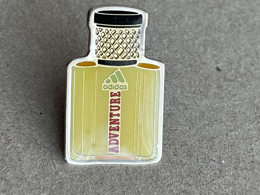 Pin Adidas Adventure | Kaufen auf Ricardo