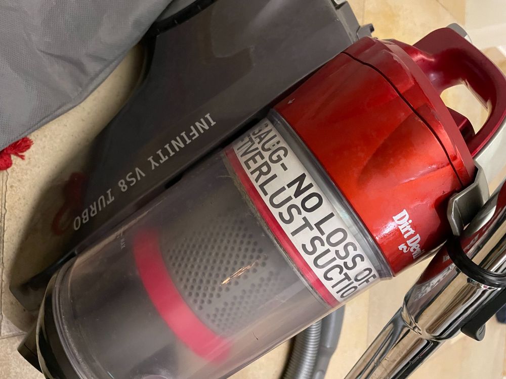 Dirt Devil Infinity VS8 Turbo (Gebraucht) in für CHF 30 – mit Lieferung ...