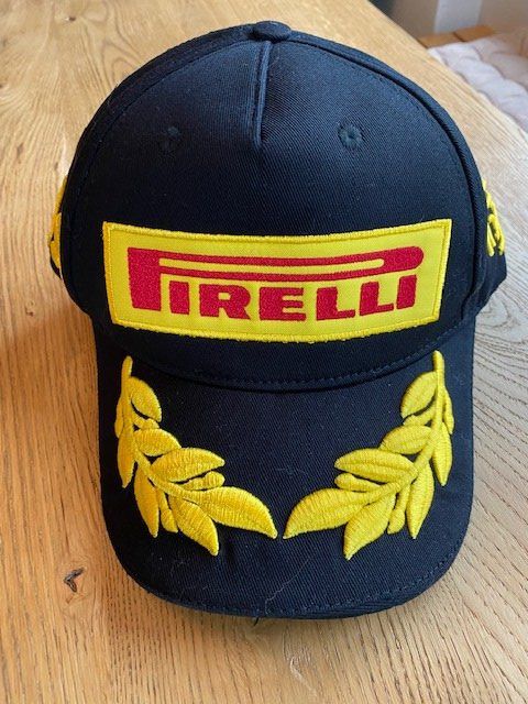Pirelli 150 Years Merchandise (Neu und originalverpackt) in Richterswil ...