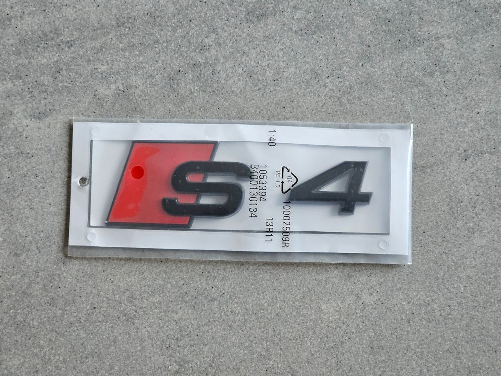 Audi S4 Emblem für Heckklappe in Schwarz (Neu und originalverpackt) in Basel für CHF 12 – mit ...