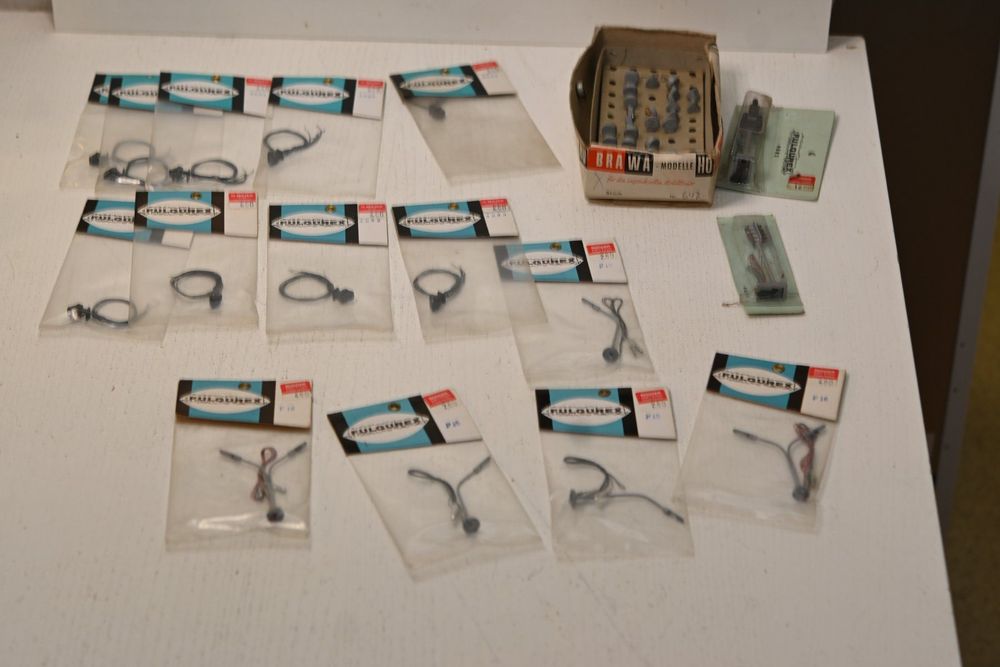 Diverse Signale ; Lampen HO gem Fotos Neu Fulgurex (Neu (gemäss Beschreibung)) in Laupen ZH für ...