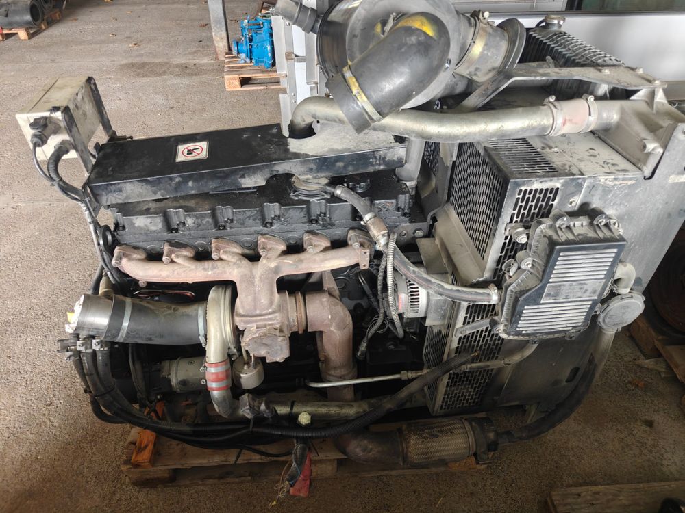 6 Zylinder Perkins Motor 1106D-E66T (Gebraucht) in Root für CHF 1426 ...
