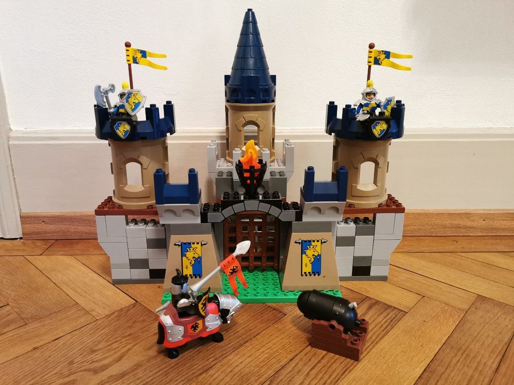 Grosse Lego Duplo Burg mit Pferd 4864 | Kaufen auf Ricardo