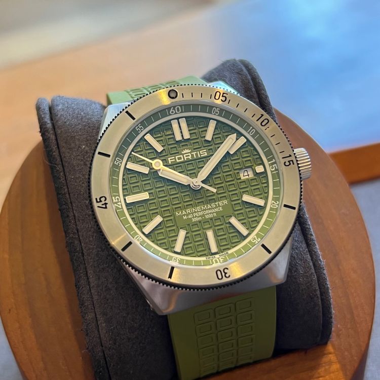 BLACK FRIDAY Fortis Marinemaster M-40 Date Green F8120007 (Neu (gemäss ...