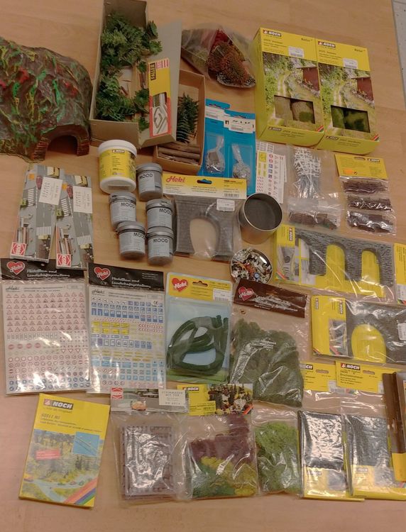 Posten verschiedener Modellbahnartikel (Gebraucht) in Waltenschwil für CHF 40 – mit Lieferung ...
