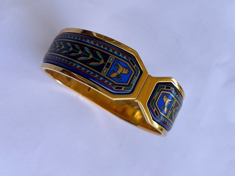 Armreif Michaela Frey Wien (Gebraucht) in Langnau am Albis für CHF 35 ...