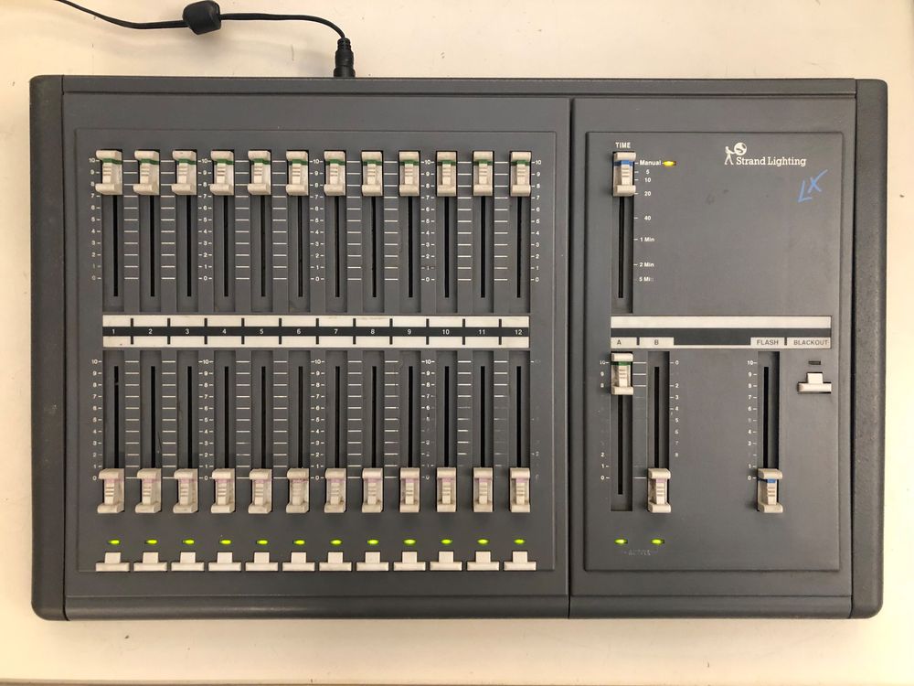 Strand Lighting LX 12 Mixer (Gebraucht) in Neerach für CHF 1 – mit ...